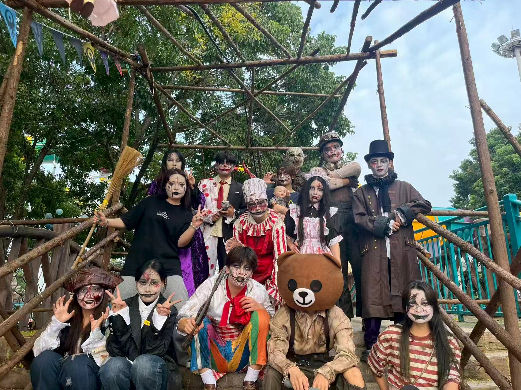 24级旅游、酒店专业学生赴徐州参加“徐州乐园互动服务”实训项目-陕西财经职业技术学院 数字商务学院